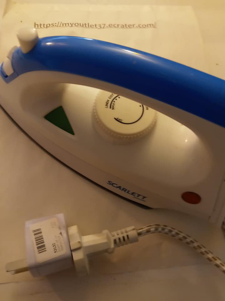 Scarlett England Steam Iron - Estate Find 222205 - Very Good