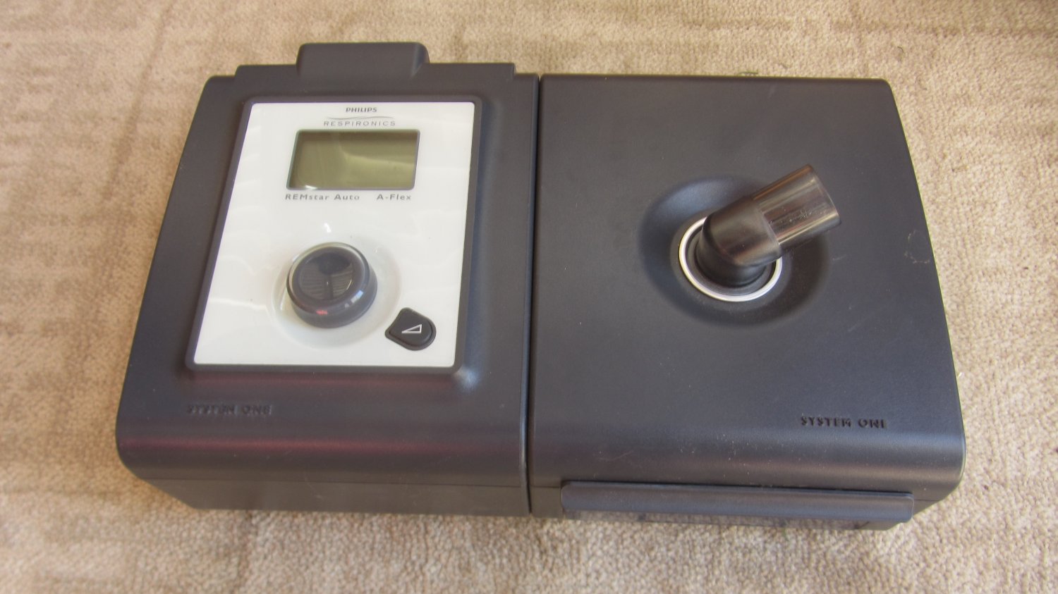 Respironics Remstar Auto A-Flex CPAP System One 550p with Humidifier