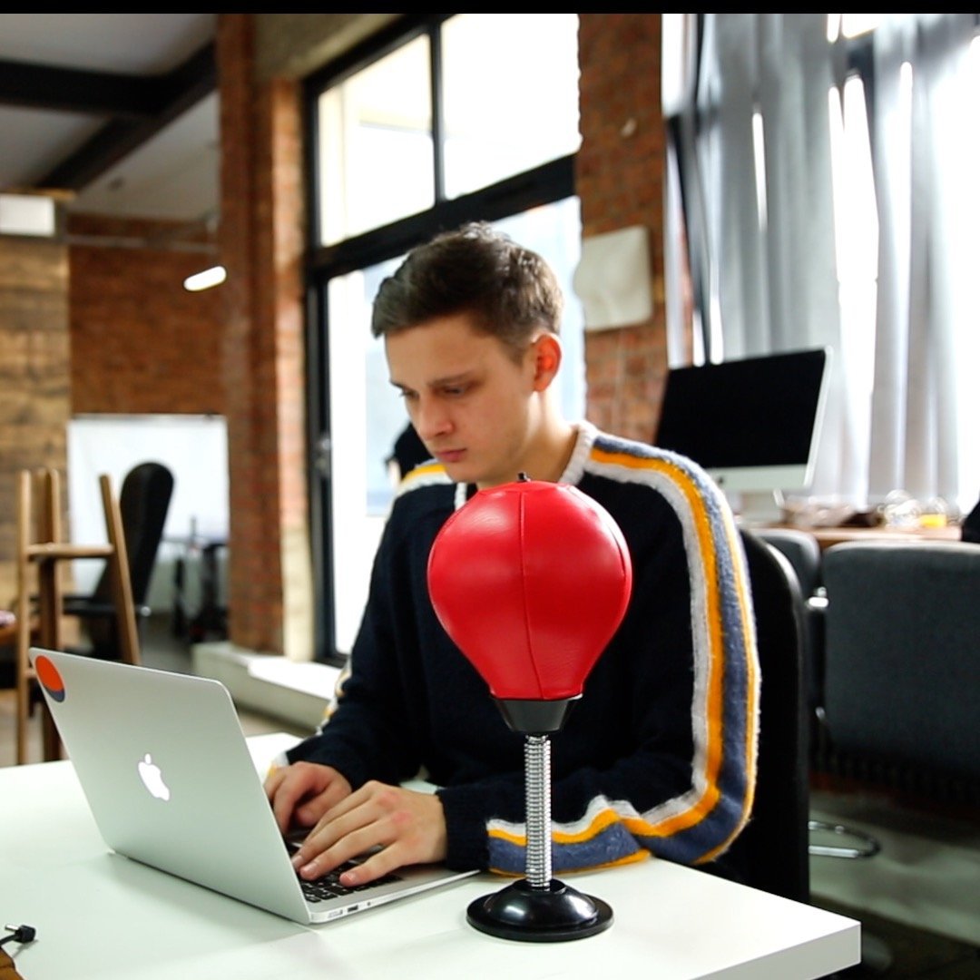 Stress Reliever Desktop Punching Ball with Pump