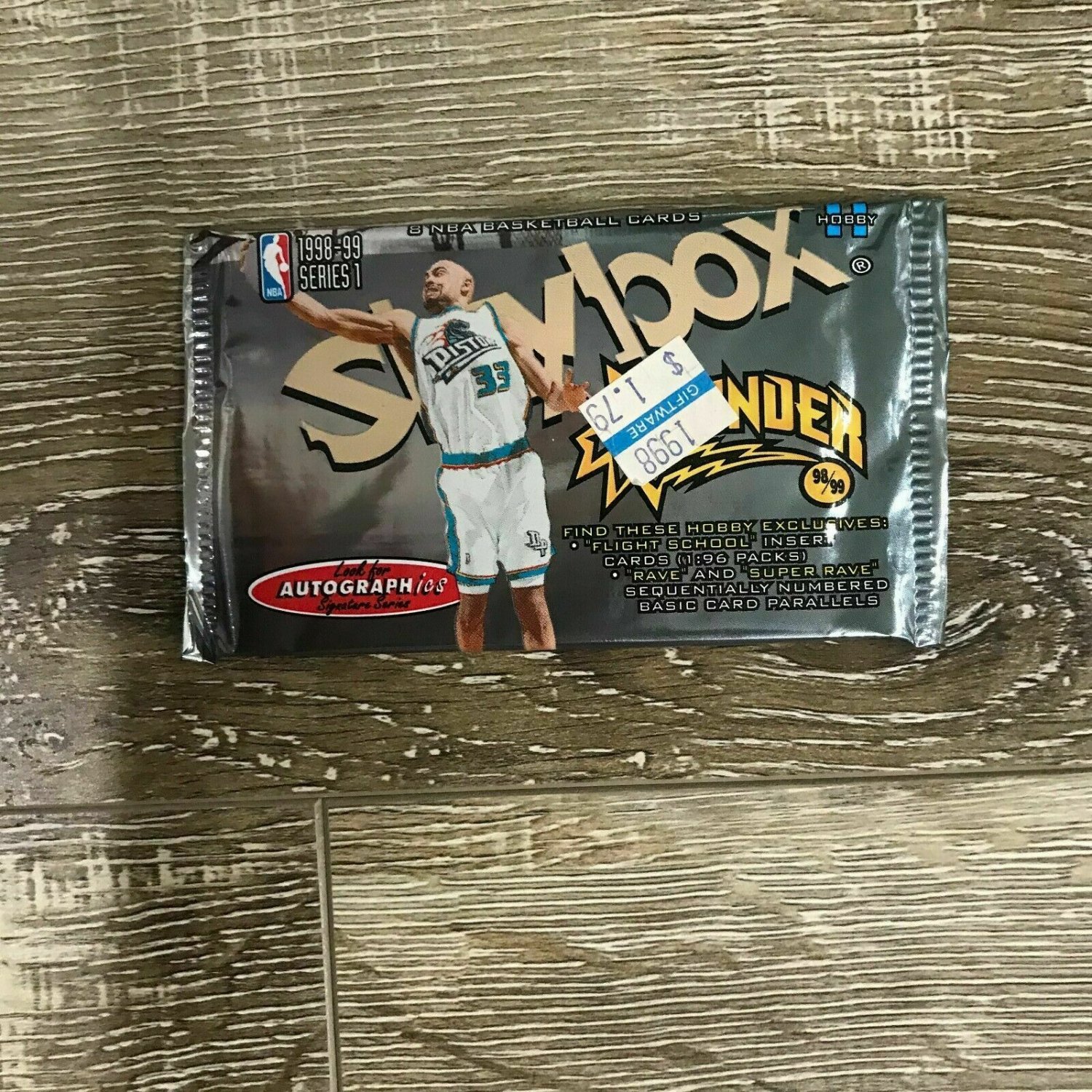 1998-99 SKYBOX THUNDER BASKETBALL CARD HOBBY PACK JORDAN SUPER RAVE AUTOS