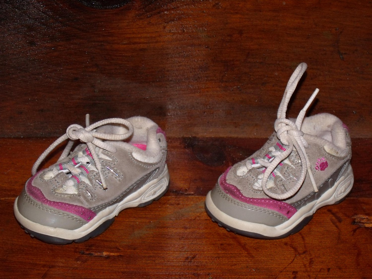 Size: 2 Baby Infant Toddler Girl Sneaker Tennis Shoe Buster Brown Treats