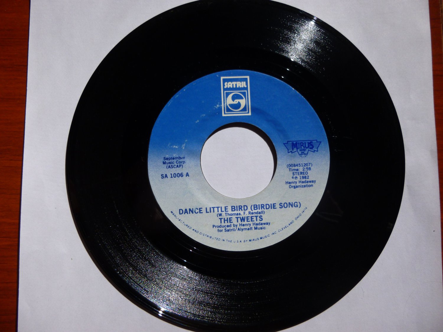 Tweets, "Dance Little Birdie - Birdie song"