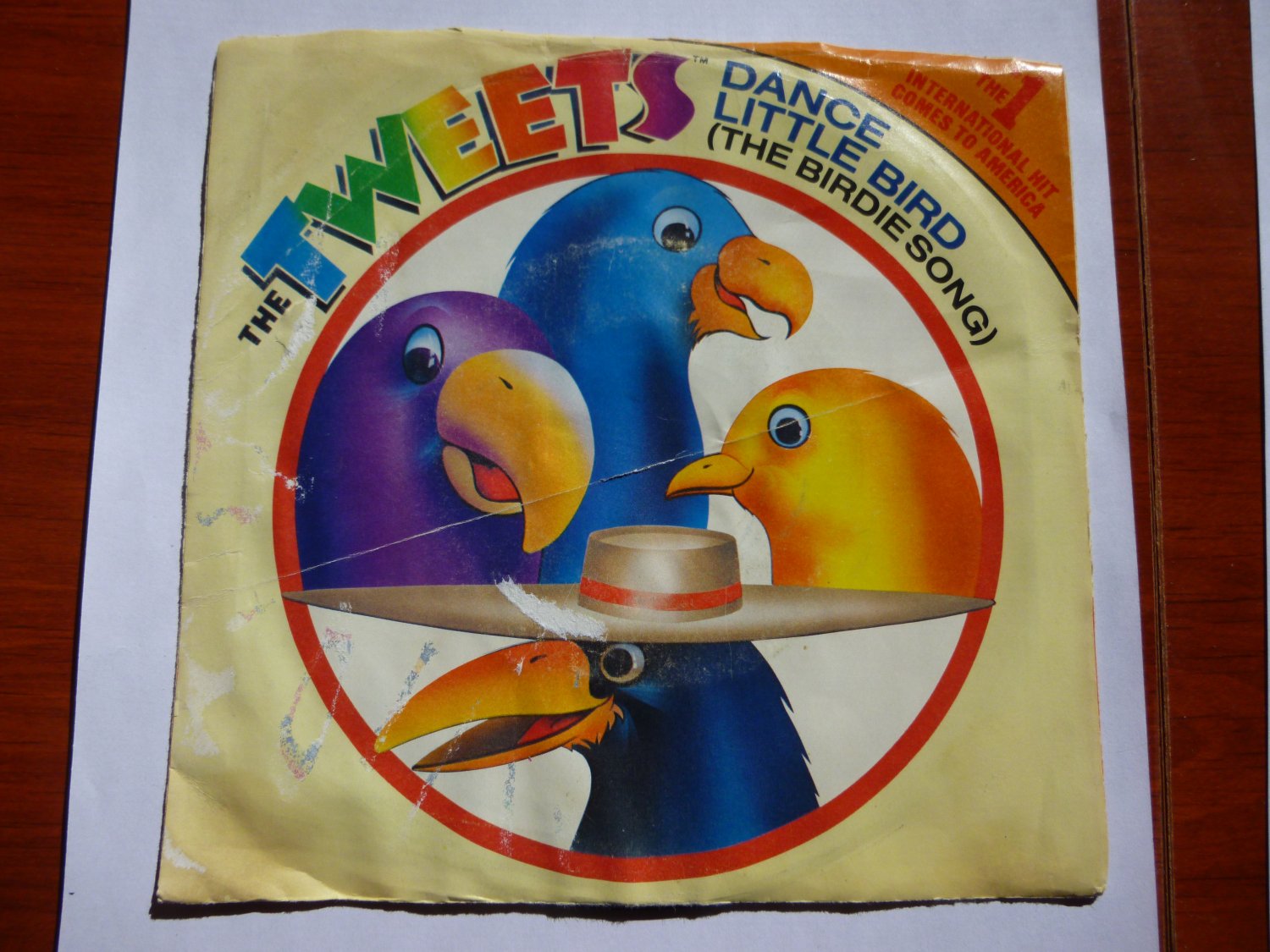 Tweets, "Dance Little Birdie - Birdie song"