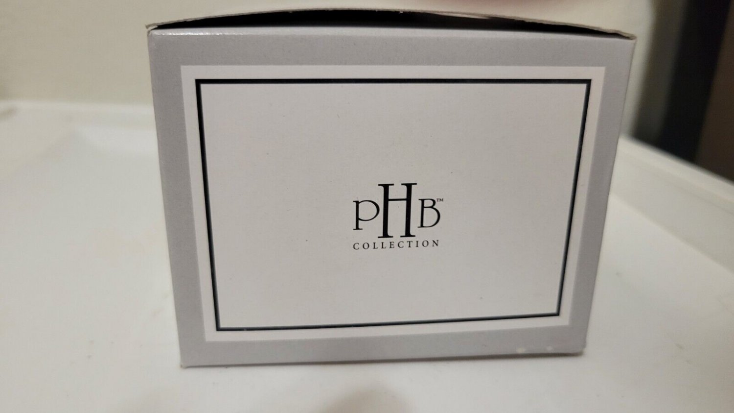 Hinged Box PHB collection porcelain Bunny in shadowbox egg Midwest vintage