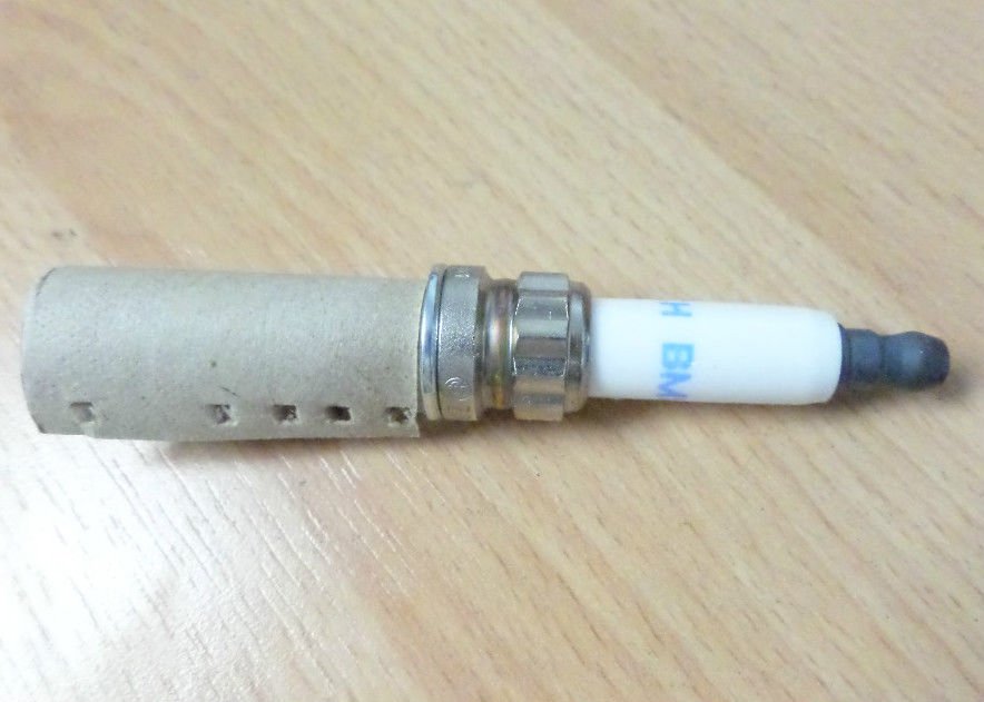 OEM BMW 12120037582 Spark Plug 128i 135i 535i GT X Drive X3 X5 X6 640i ...