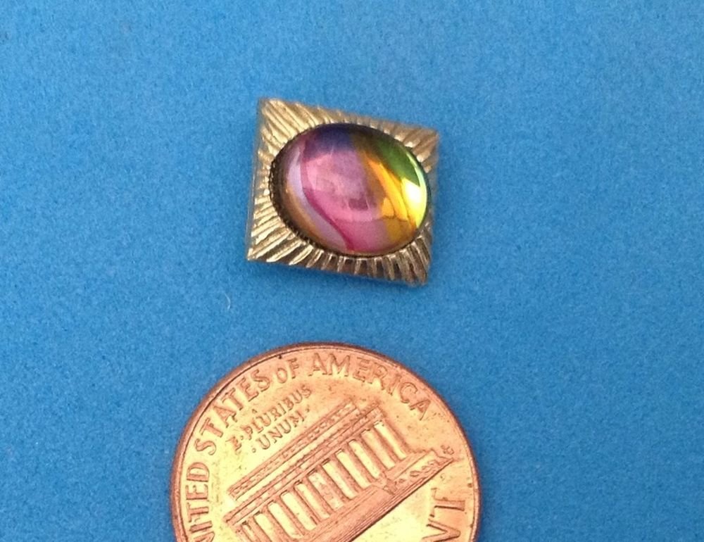 MULTI COLORED STONE IN GOLD TONE TIE TAC TACK, 3/8" X 1/2"