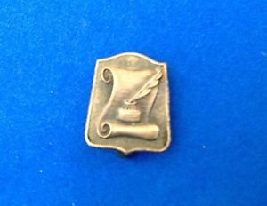 Lapel pin scribe pen & ink with scroll writer dull gold tone . Vintage ...