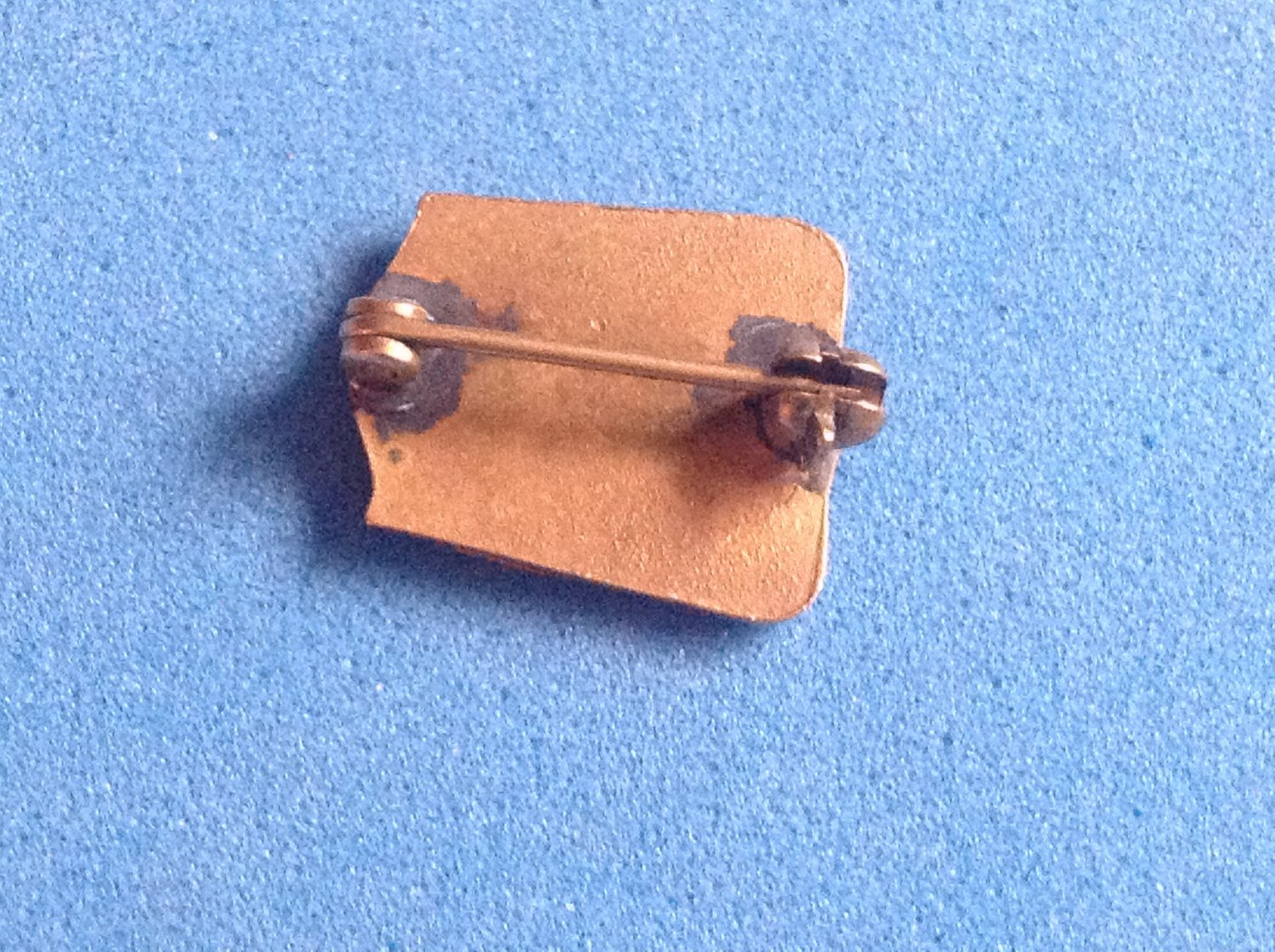 Lapel pin scribe pen & ink with scroll writer dull gold tone . Vintage ...