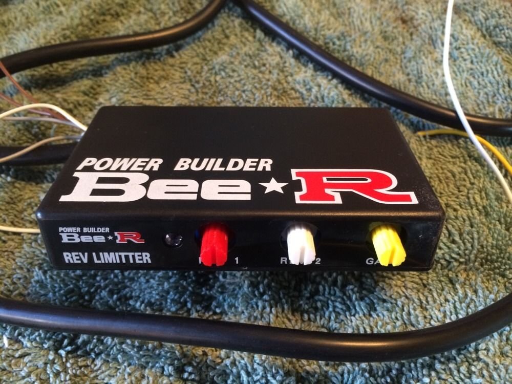 UNIVERSAL REV LIMITER WITH BEE R LOGO
