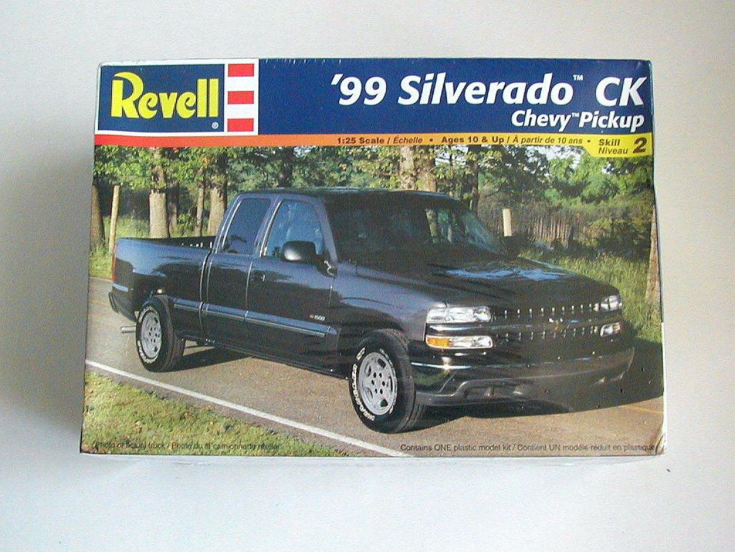 FACTORY SEALED Revell '99 Silverado CK Chevy Pickup Truck #85-7646