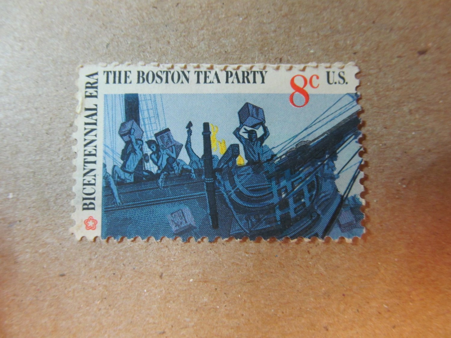 US Stamp BOSTON TEA PARTY LOT 2 8 CENT BICENTENNIAL ERA