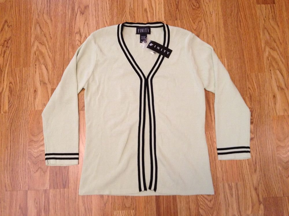 Women's NWT Finity Green Rayon Cardigan with Top Hook Size: Large