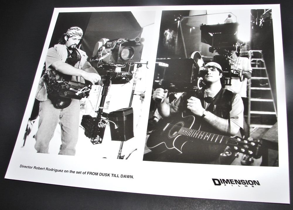 1996 FROM DUSK TILL DAWN Vampire Movie Press Kit Photo Director Robert ...