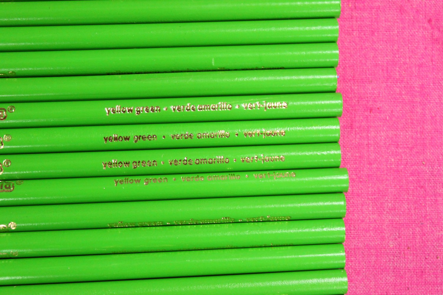 Crayola Single Color Pencils Set of 24 Yellow Green