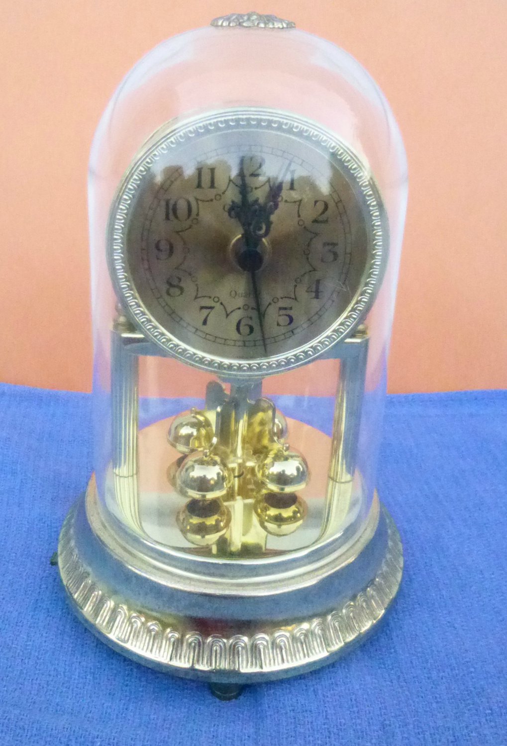 COMMODORE Dome Clock*Gold Tone*Quartz*Hong Kong*Musical Chimes*8'' Tall