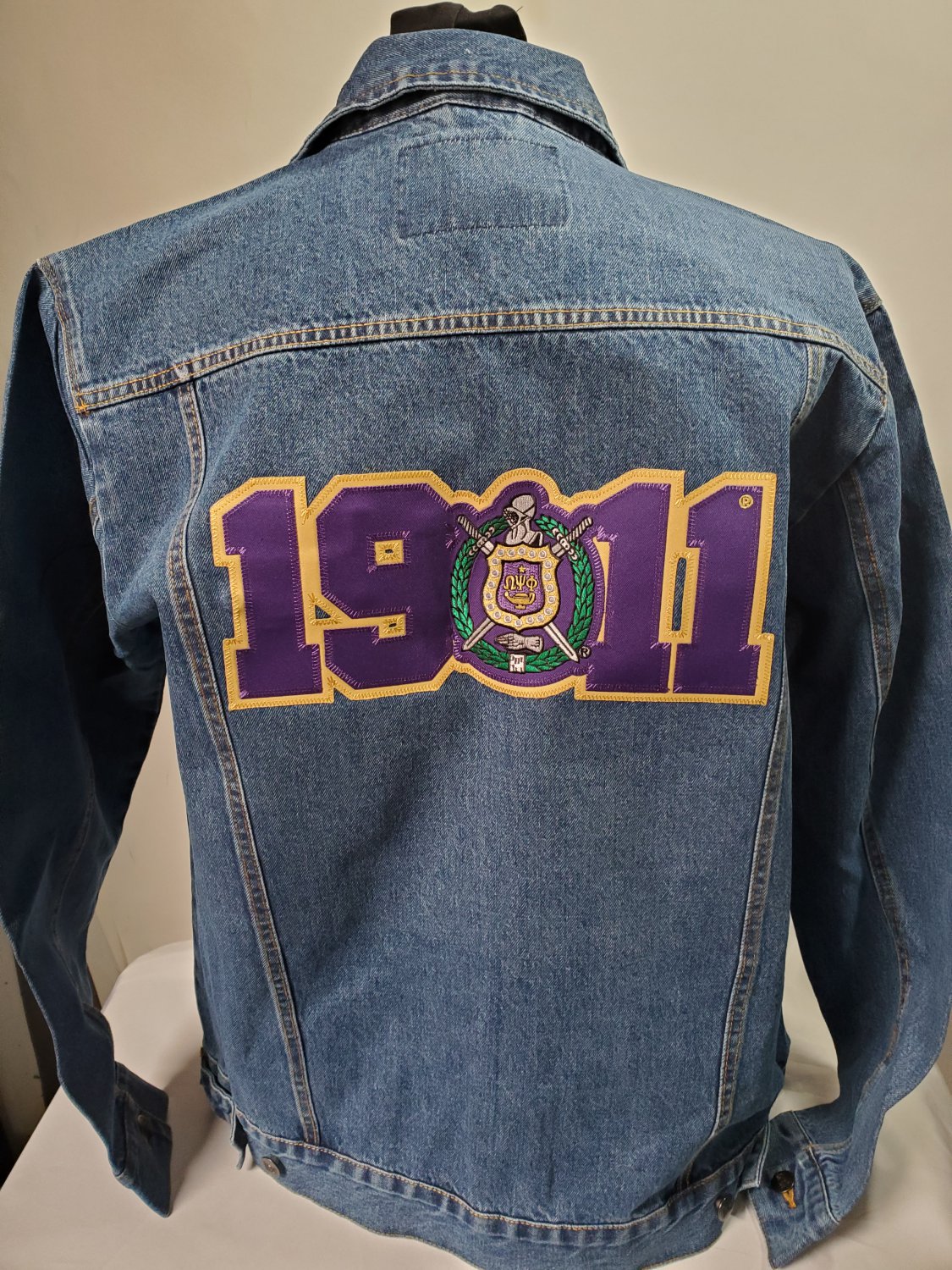 OMEGA PSI PHI FRATERNITY DENIM JEAN JACKET SIZE XL