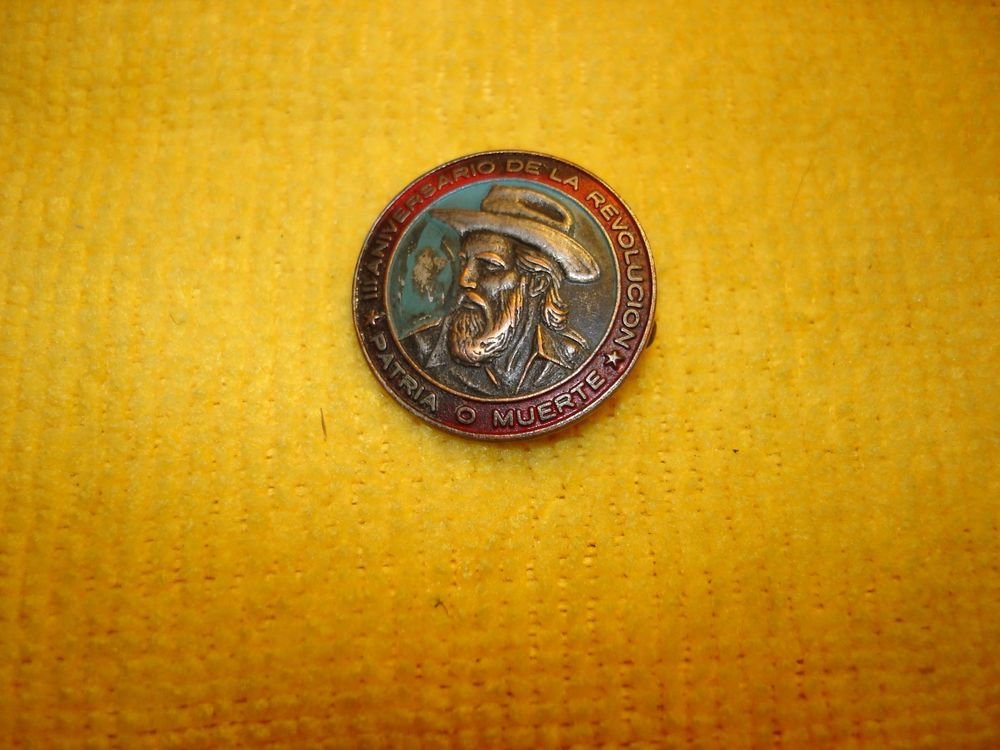 Vintage III Aniversarion Revolucion Cuba brooch Pin Badge Patria O ...