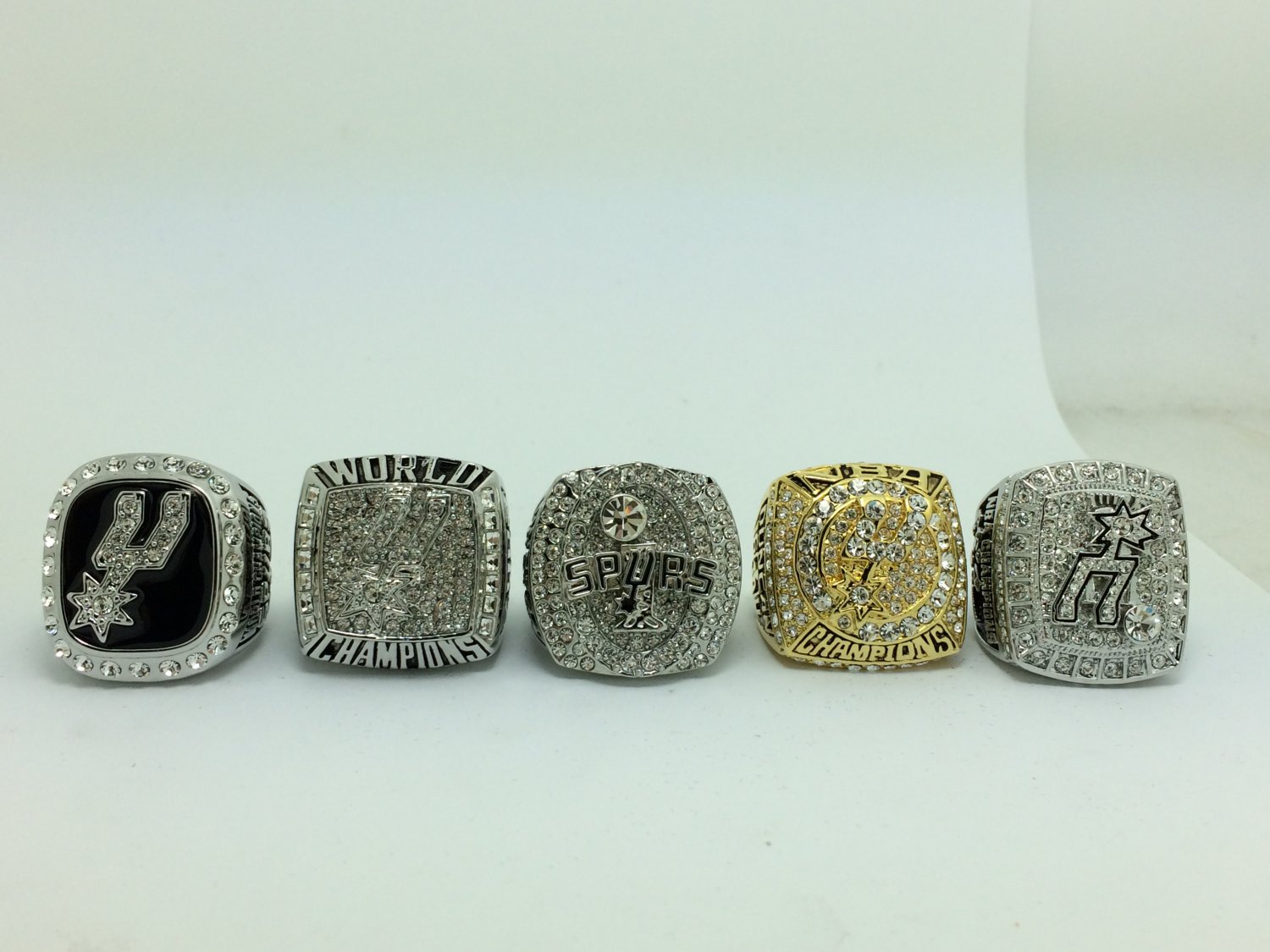 One set 5 pcs 1999 2003 2005 2007 2014 San Antonio Spurs Basketball NBA ...