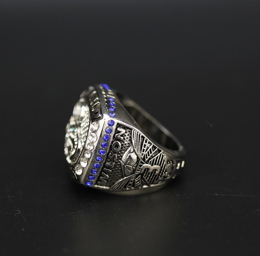2013 Seattle Seahawks super bowl Championship Ring 10/11 size