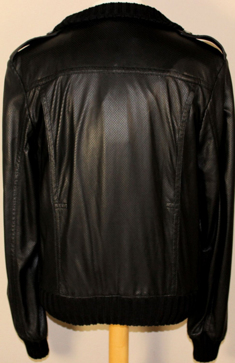 GUCCI JACKET $3580 BLACK PERFORATED LEATHER 7-BTN BOMBER JACKET 44 56e NEW