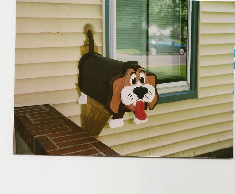 Handmade custom painted, functional,beagle mailbox