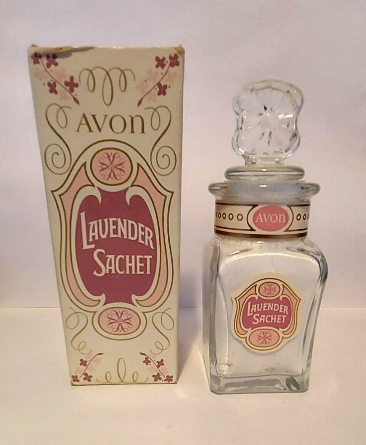 Avon Lavender Sachet Powder 0.9 oz.