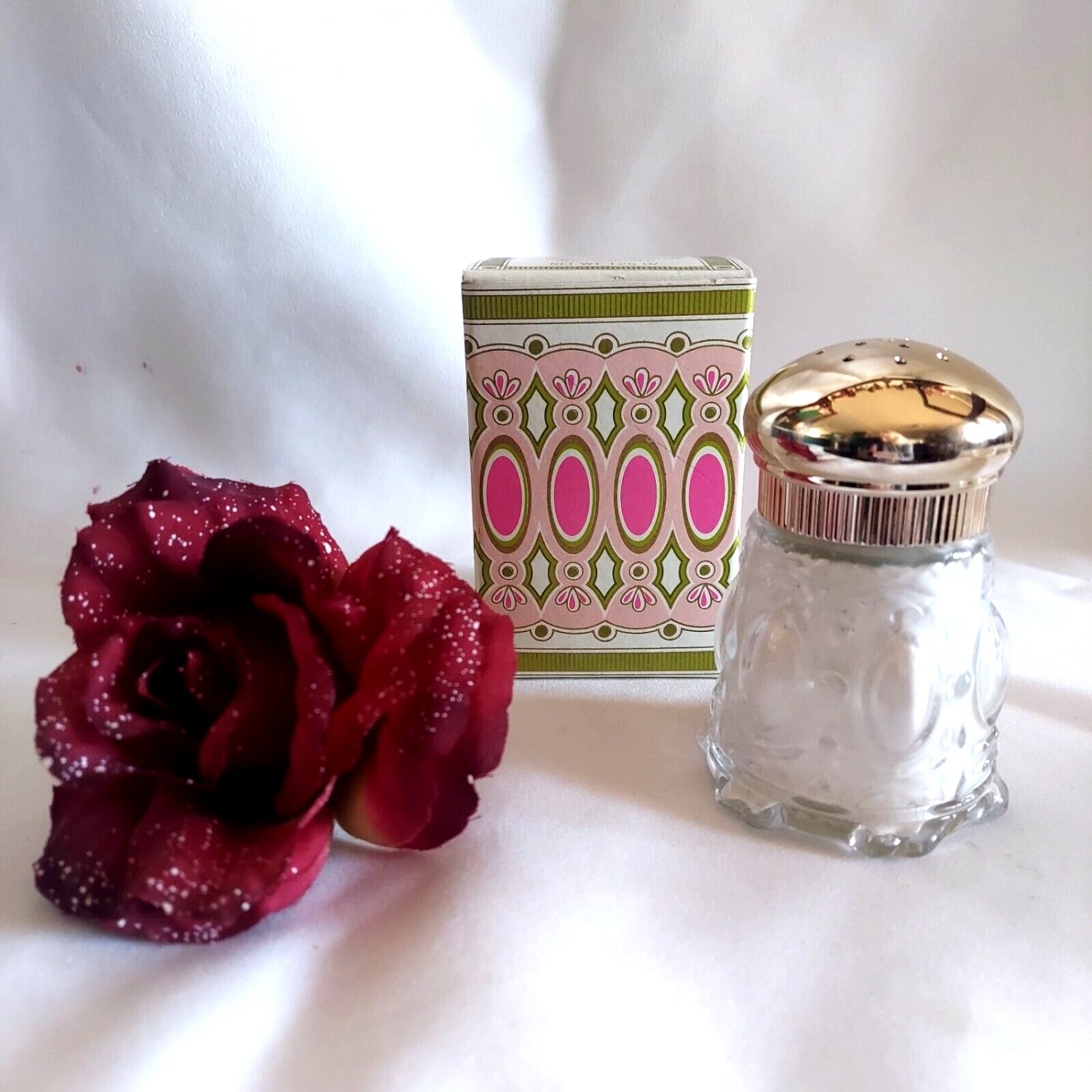 Avon Roses Roses Powder Talc Decanter 1.25 oz.
