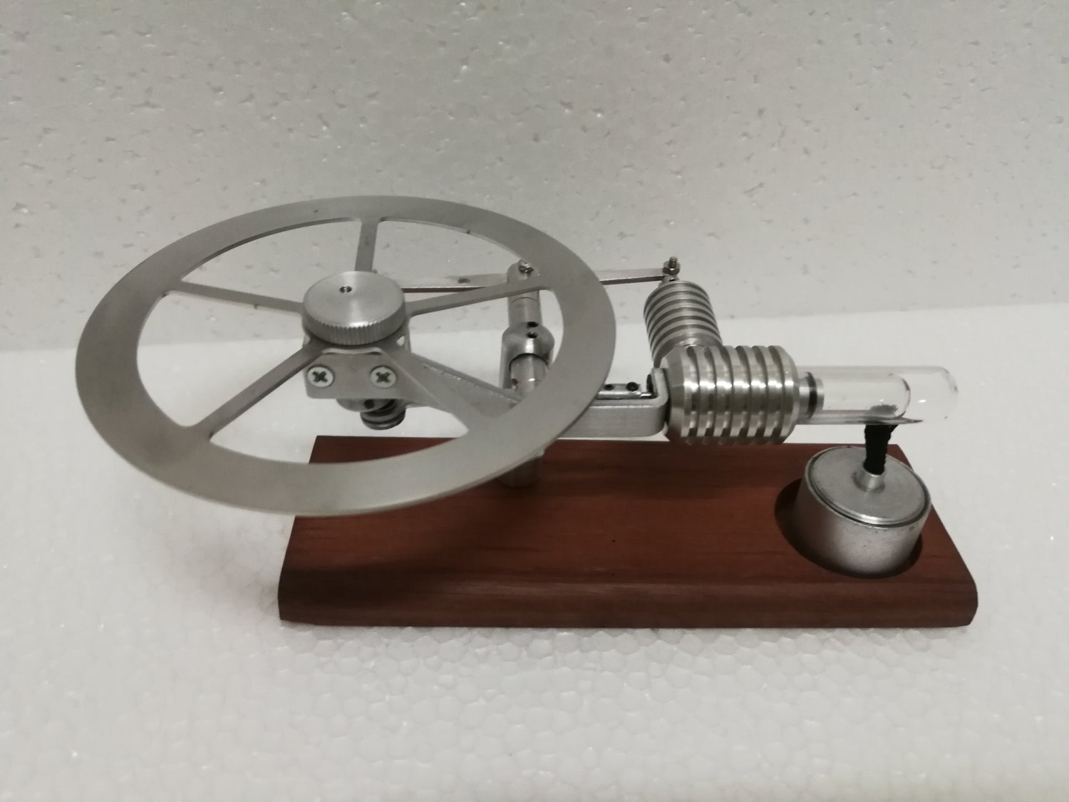 Horizontal Stirling Engine Large Flywheel, Stirling Engine Steam Engine ...