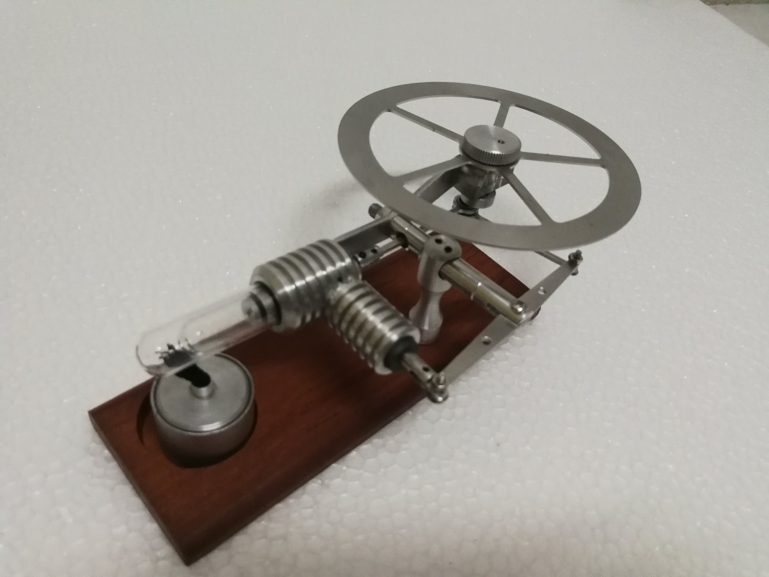 Horizontal Stirling Engine Large Flywheel, Stirling Engine Steam Engine ...