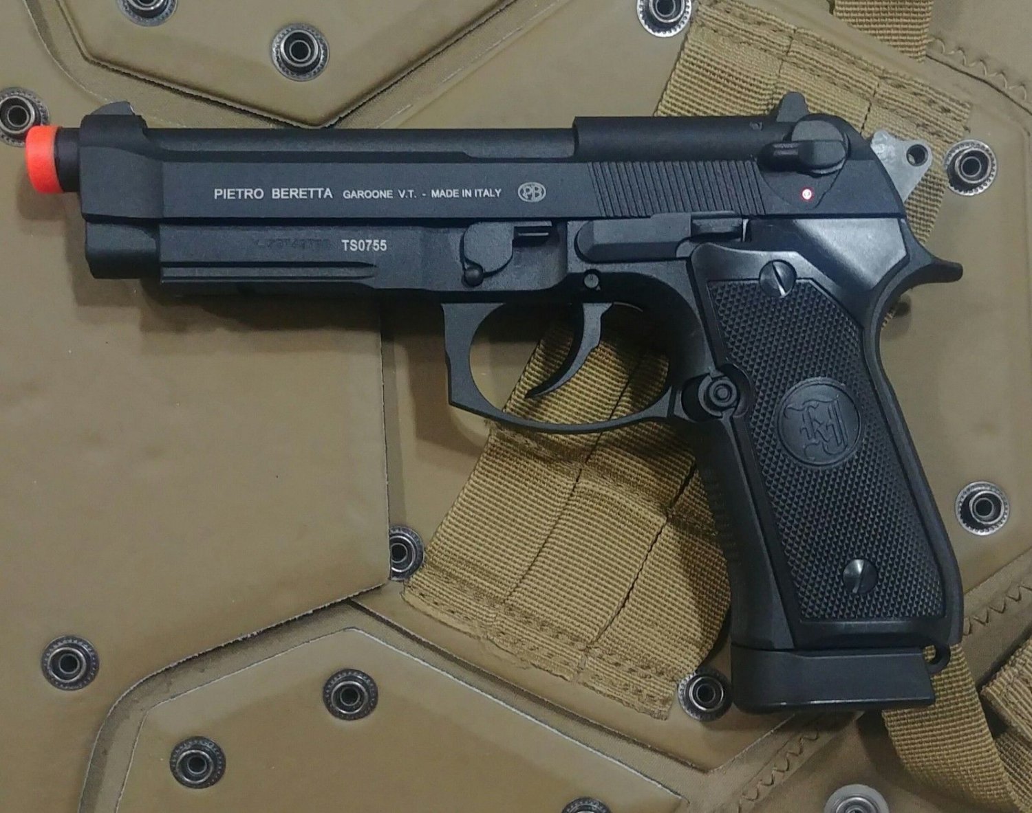 KJW CO2 blowback M9 A1 Beretta full metal airsoft full size pistol gun GBB