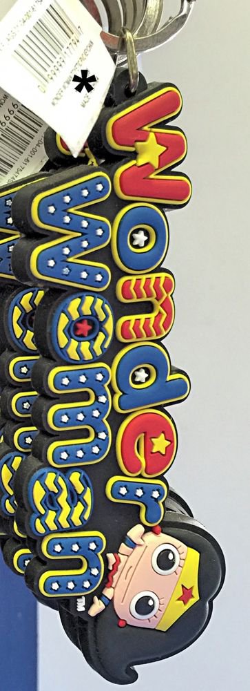 Six Flags Magic Mountain Bobble Head Wonder Woman Keyring Keychain New