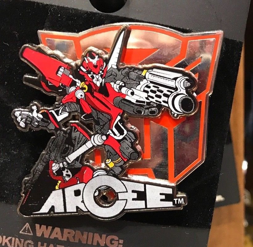 Universal Studios Exclusive Transformers Arcee Metal Trading Pin New
