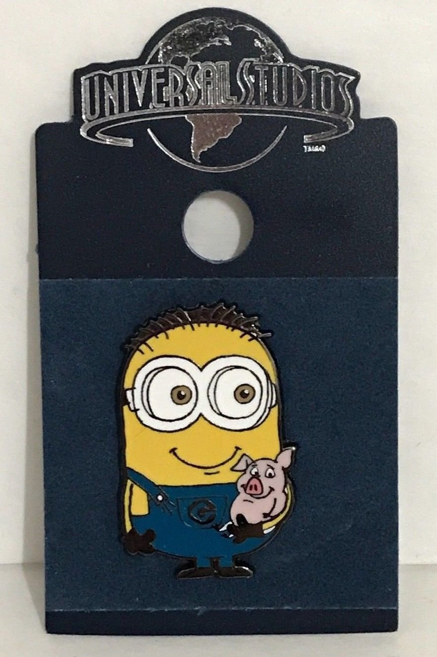 Universal Studios Exclusive Despicable Me Minion with Pig Metal Pin New