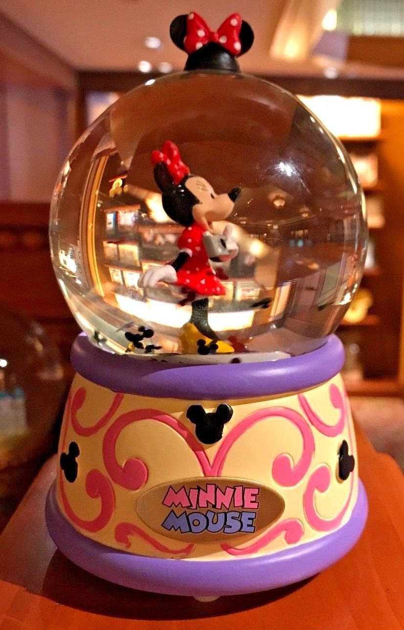 Disney Parks Exclusive Minnie Mouse Glass Snow Globe New