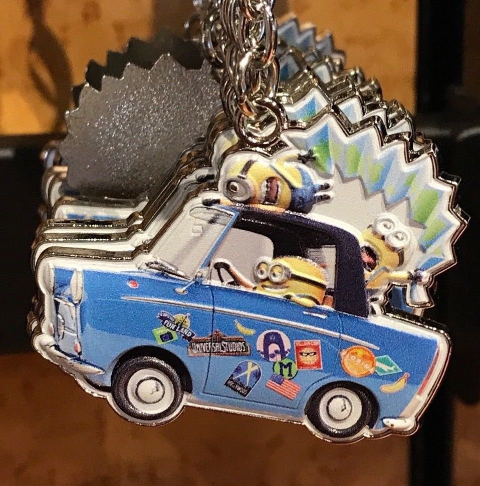 Universal Studios Despicable Me Minion Going To Fun Land Metal Keychain New