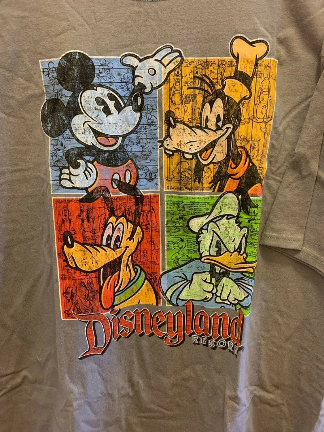 DISNEYLAND RESORT FAB 4 MICKEY GOOFY PLUTO AND DONALD GRAY SHIRT LARGE NEW