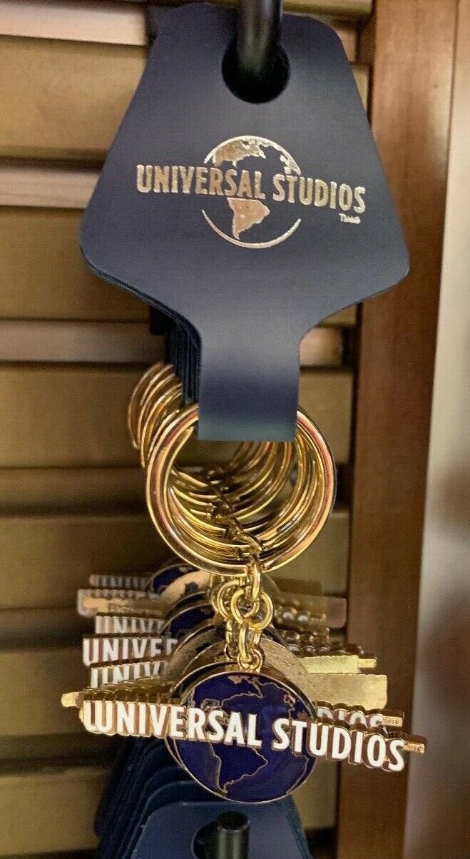 Universal Studios Exclusive Universal Studios Logo Gold Keychain New