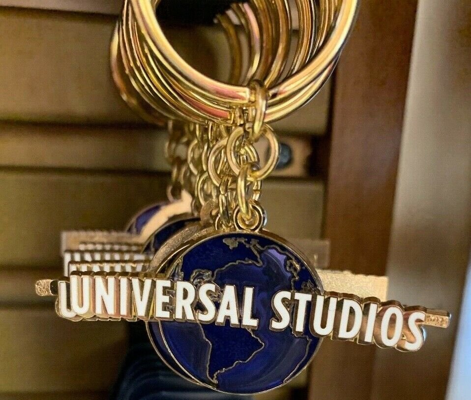 Universal Studios Exclusive Universal Studios Logo Gold Keychain New