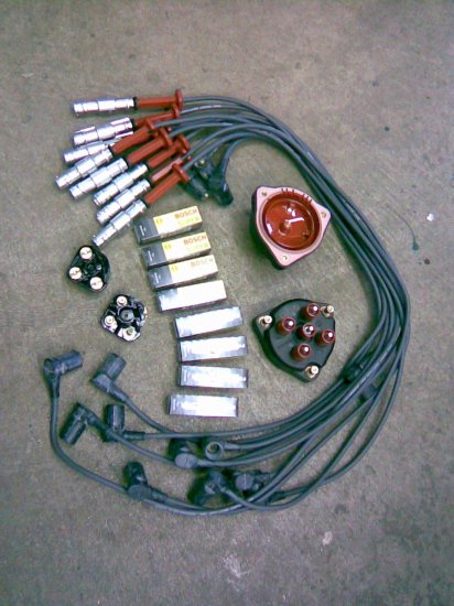 1990 - 1995 Mercedes 400 500 BOSCH 2 Distributor Caps, 2 Rotors ...
