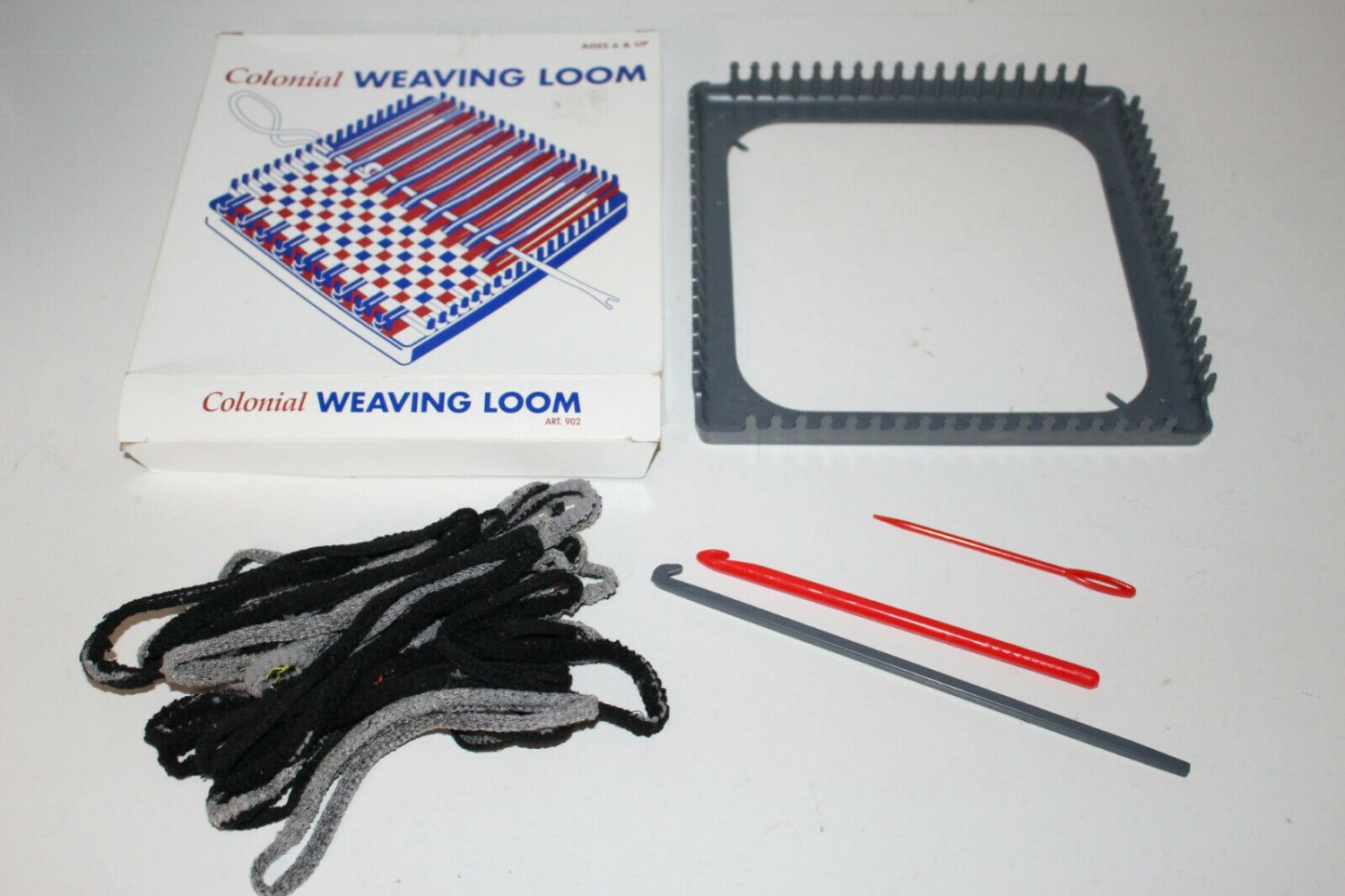 Vtg 7" Square Colonial Weaving Loom Retro Craft Kit w Loops Hooks Needle