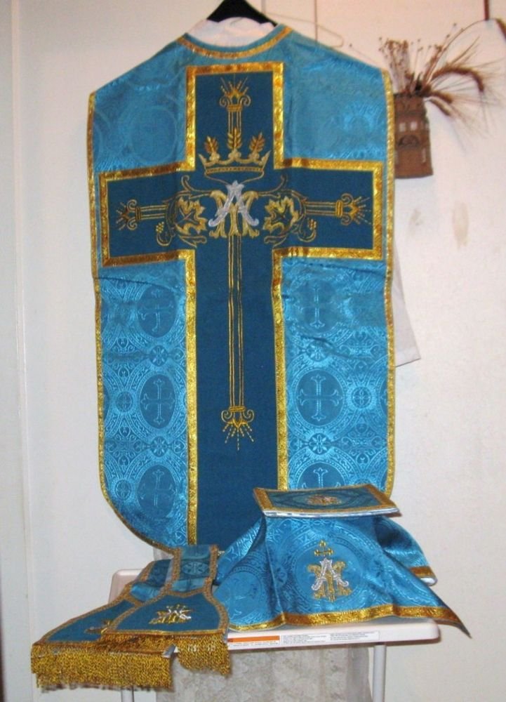 Blue Marian Chasuble Set Fiddleback Vestment Latin Mass NEW Gold Embroidery