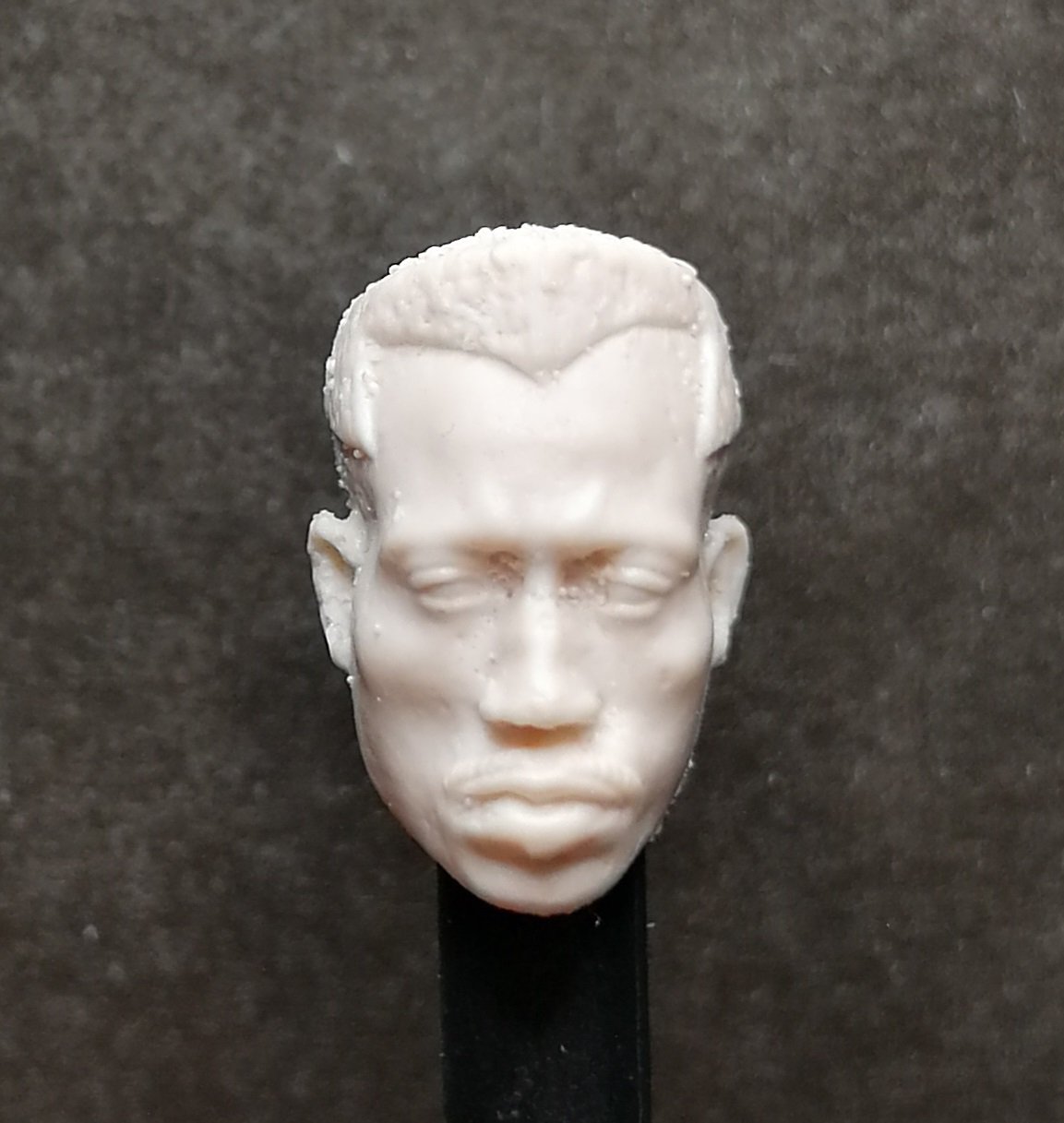 039 B WESLEY SNIPES "SIMON PHOENIX"