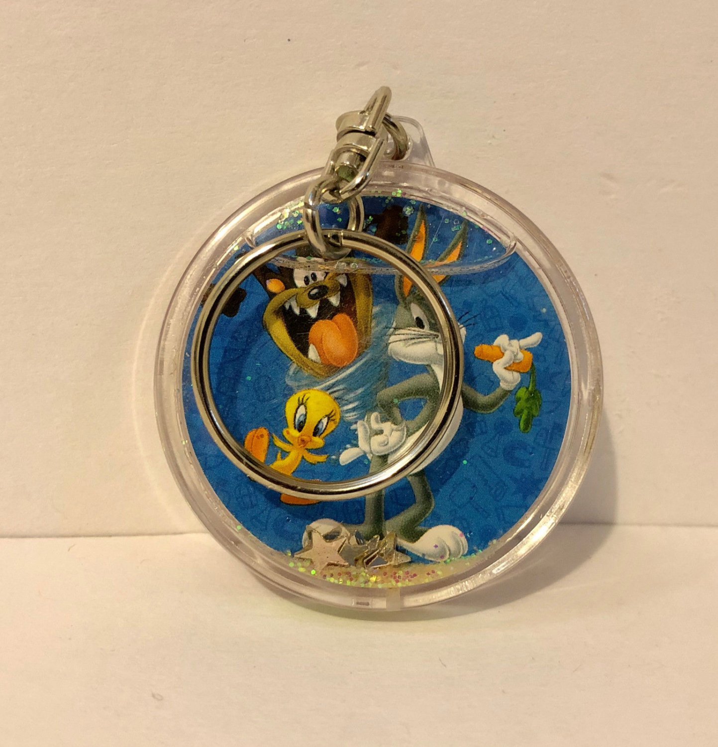 Six Flags Magic Mountain Looney Tunes Snow Globe Keychain New