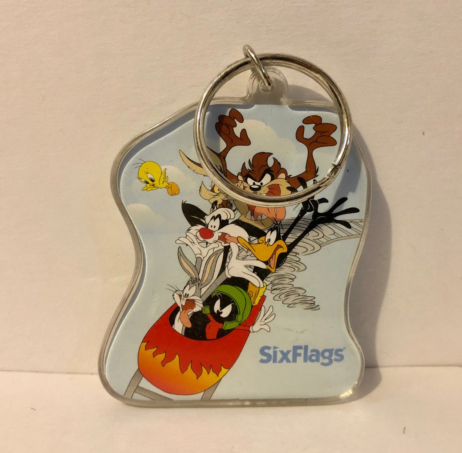 Six Flags Magic Mountain Looney Tunes Roller Coaster Acrylic Keychain New