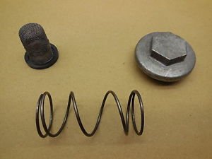 1986 Honda XR200R Oil filter screen, spring, and tappet cover 86 XR200 ...