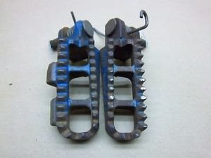 1985 Suzuki RM125 footpegs foot rests stands pegs peg 85 RM 125