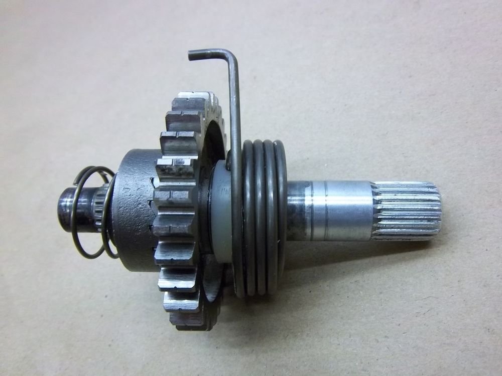 1987 Honda CR125 kickstarter gear assembly kick starter 87 CR 125