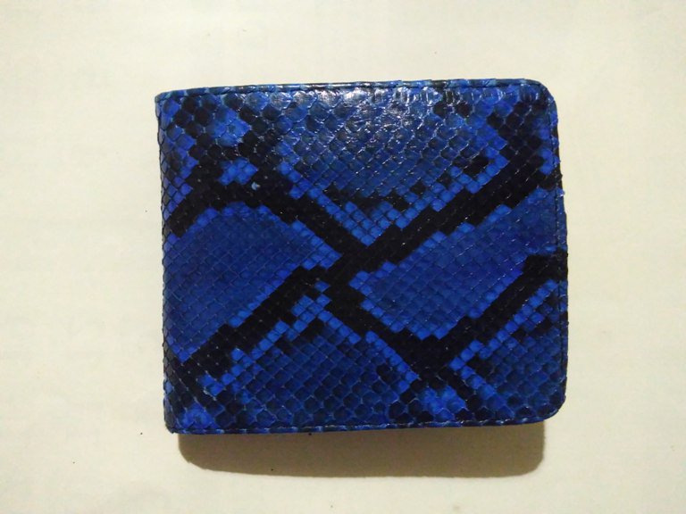 Genuine Python Snakeskin Leather Men's Bifold Wallet - Blue 2