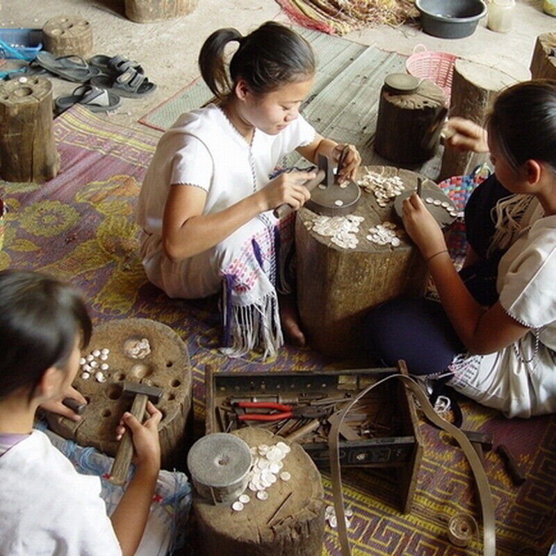Thai Hill Tribe Earrings Pure Silver Ethnic Long Banana Leaf Tropical R510