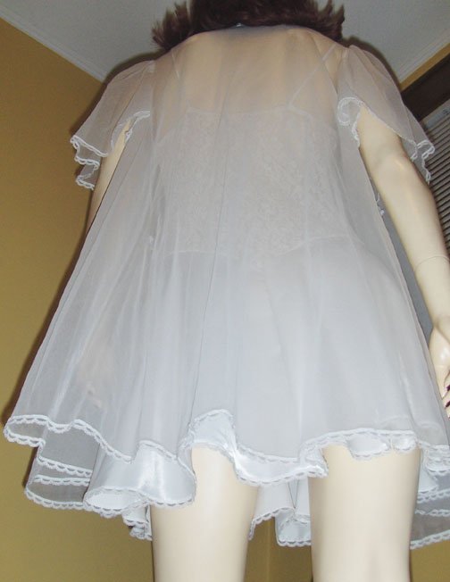 GLAMOUR GIRL Frilly White Lace Chemise w/ Sheer Chiffon Nylon Robe ...
